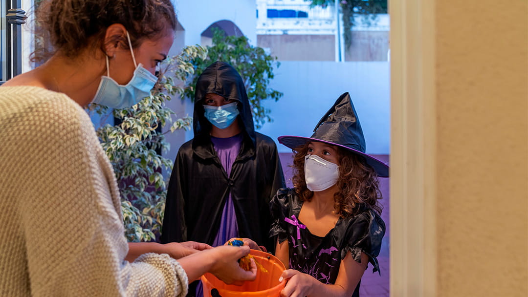 How You Can Help Your Child Avoid Sugar Overload This Halloween ...